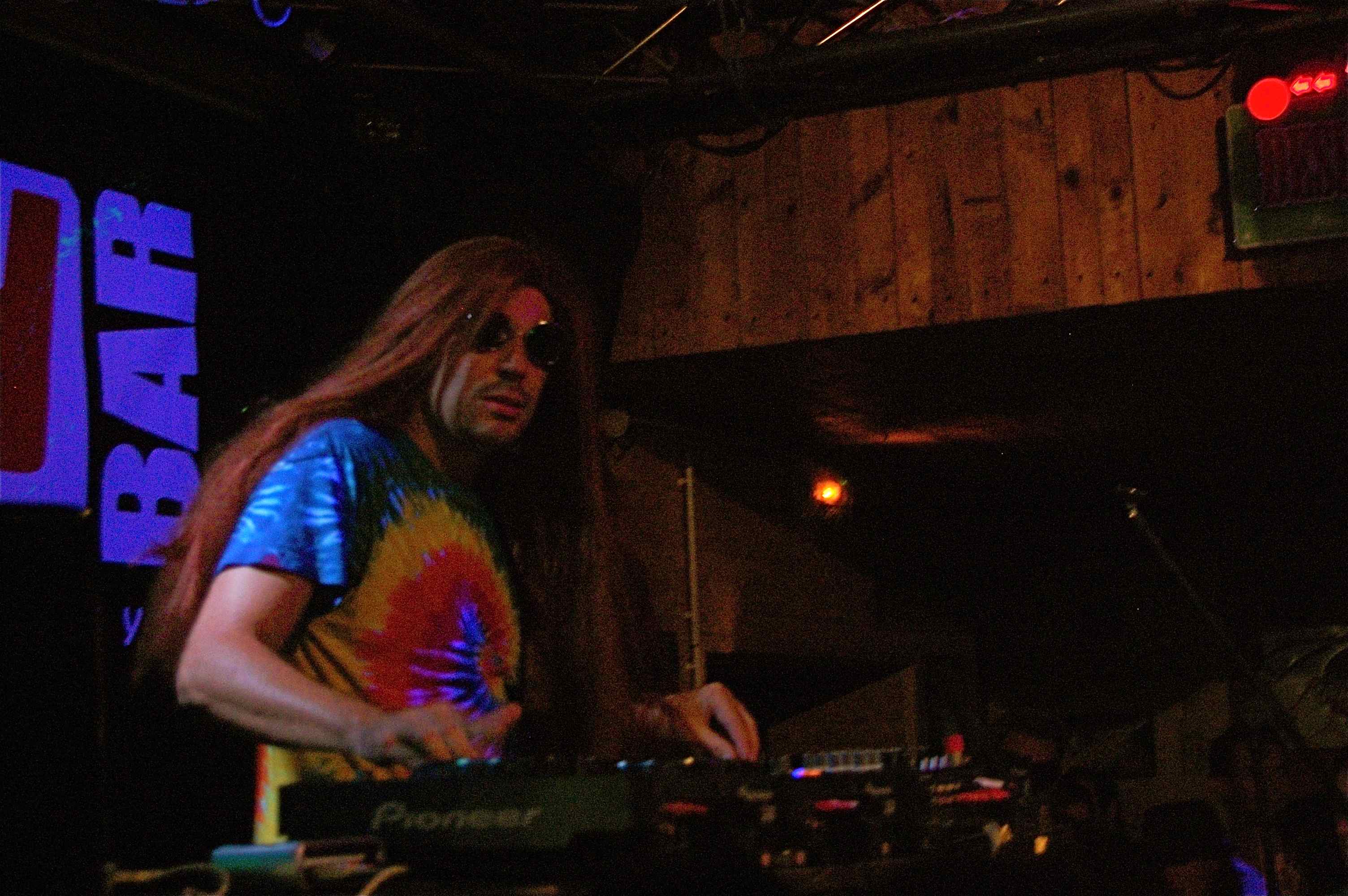 DJ Zebra fait chauffer le Cousty • macommune.info