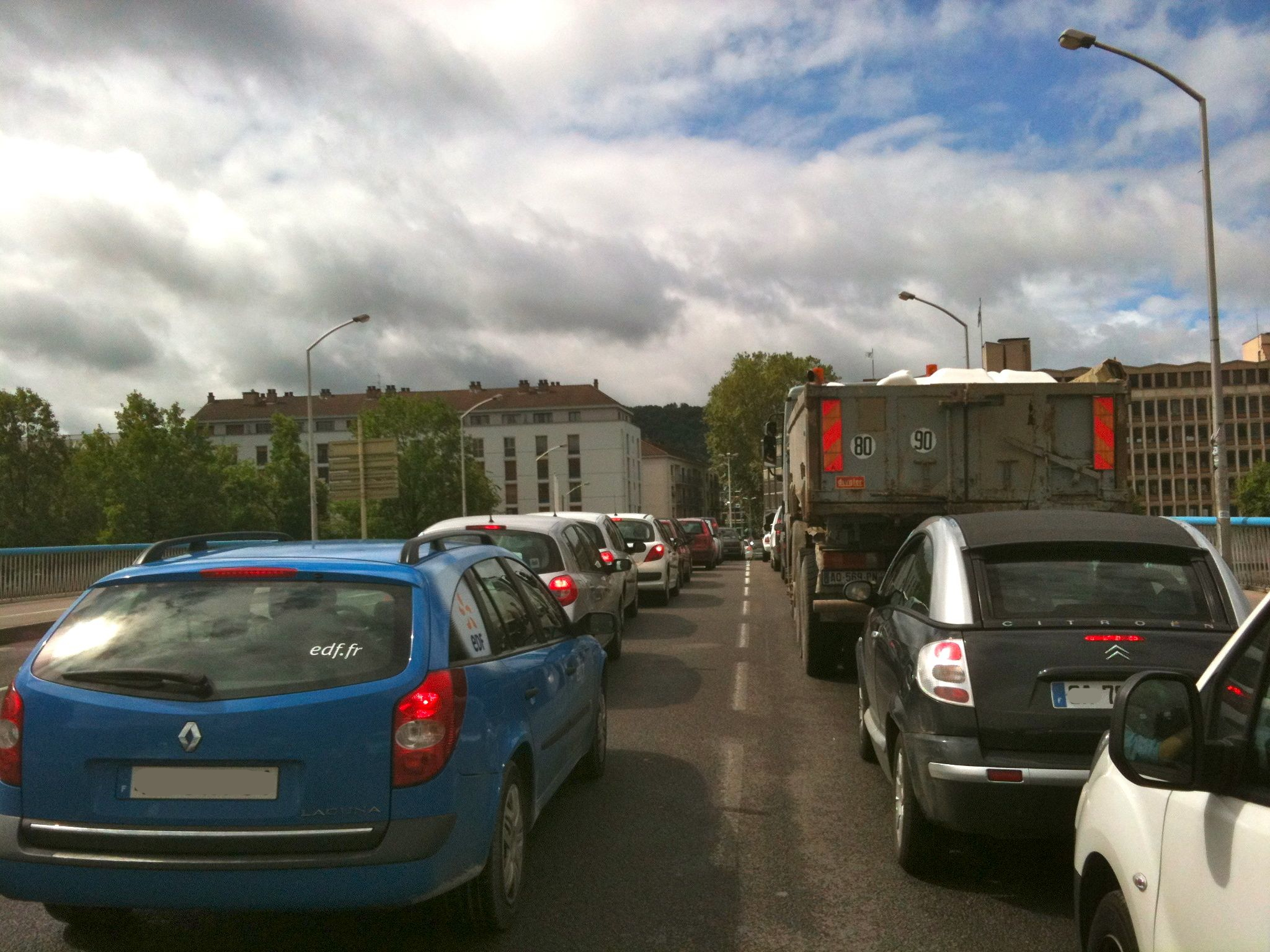 Les bouchons diminuent en France, Paris reste championne devant Lyon et ...