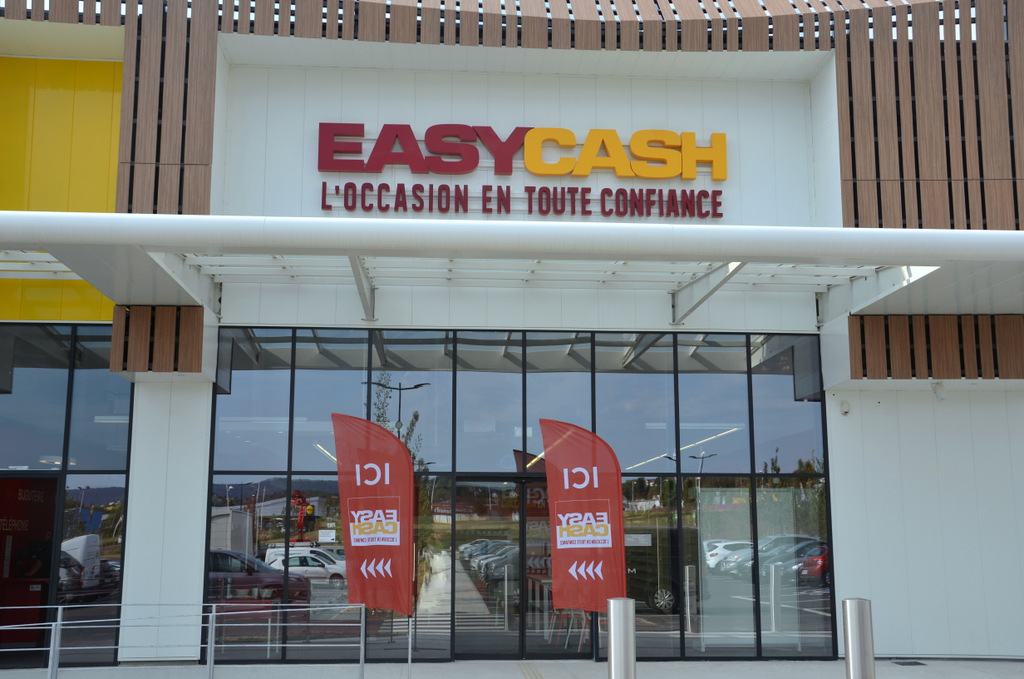 Retail park : un Easy Cash à Chalezeule • macommune.info