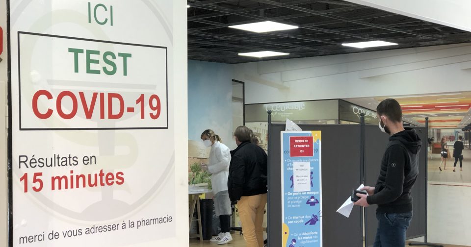 Covid: les tests en “forte hausse”, leur prix revu en baisse ...