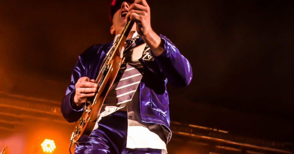The Scotts, groupe de reprises d’AC/DC avec Tony Currenti en concert à ...