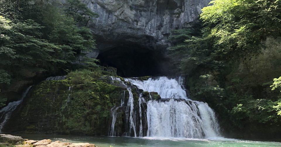 Idée rando : à la découverte de la source du Lison ! • macommune.info