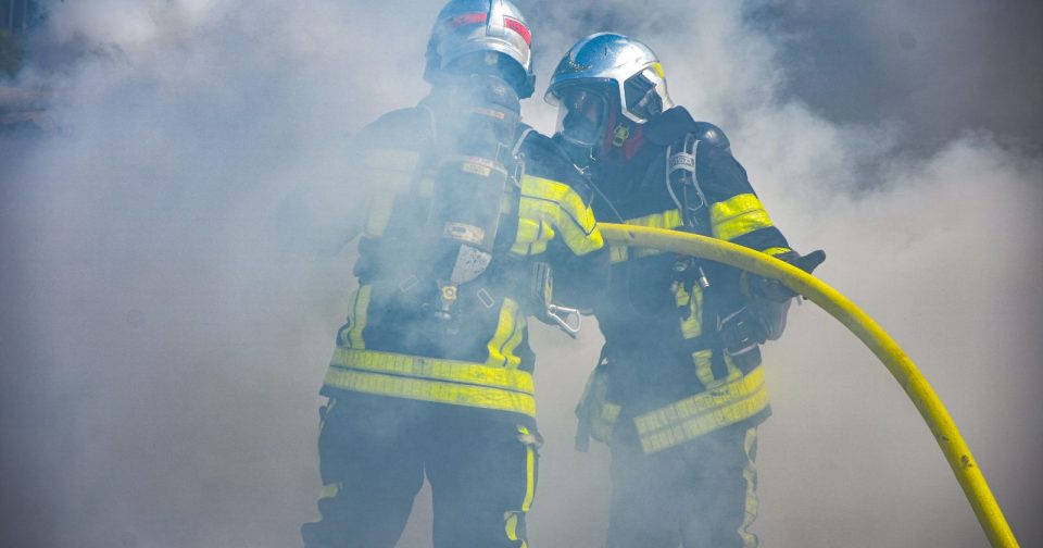 Dans le Jura, un barbecue provoque un feu de végétation et fait deux ...