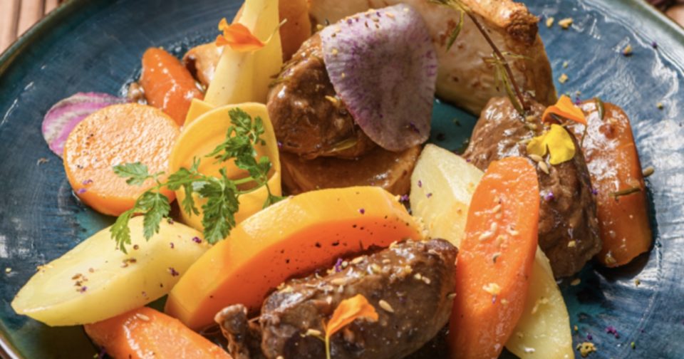 Joues de cochon braisées au Macvin du Jura et légumes d’automne ...